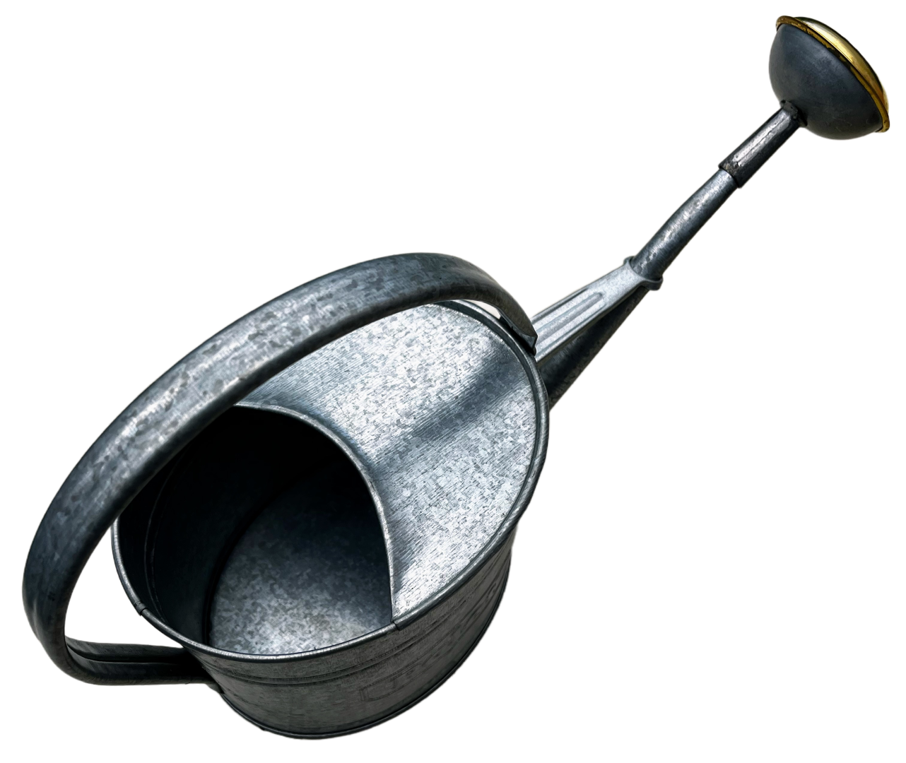 Galvanized steel watering cans: lightweight and sturdy